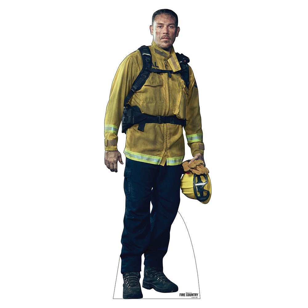 Standee de cartón recortado de Manny Perez de Fire Country – Paramount Shop